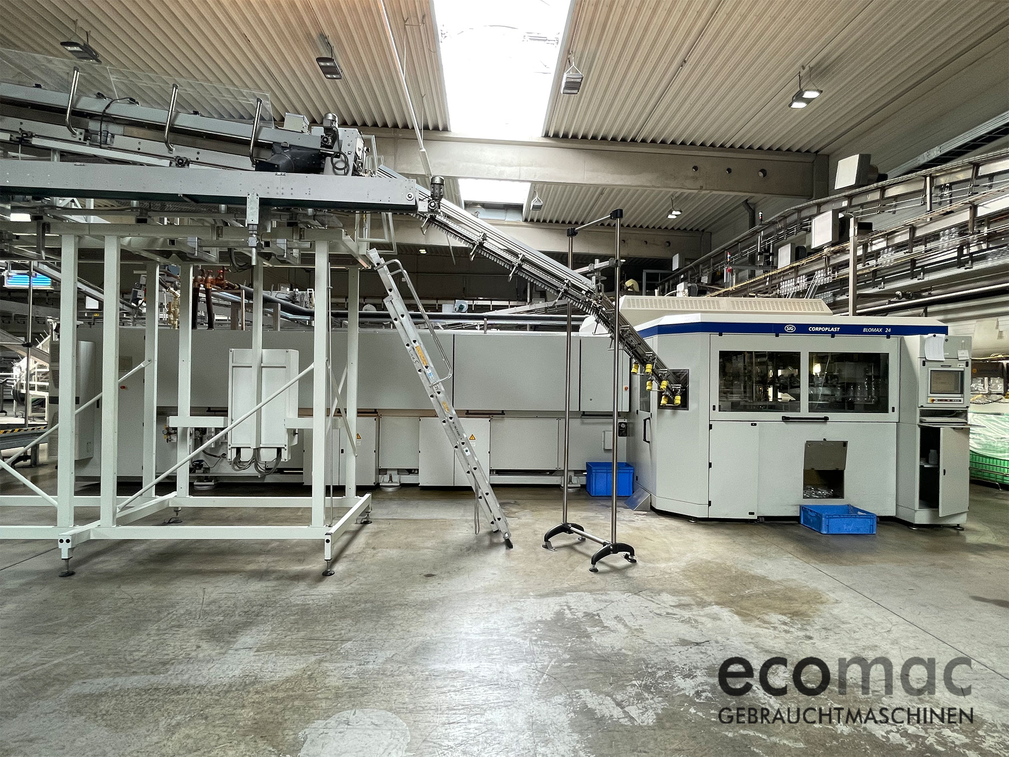 Used non-returnable filling line for PET-bottles # 10-23560 - ecomac